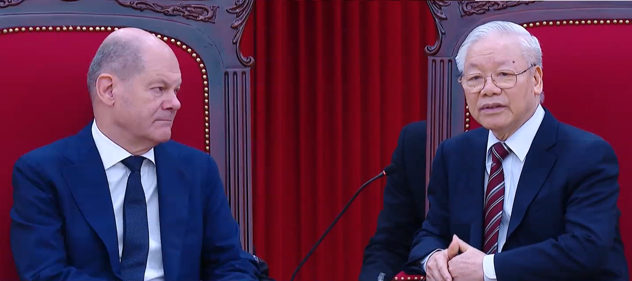 Thủ tướng Đức Olaf Scholz nói chuyện với TBT Nguyễn Phú Trọng về vụ bắt ...